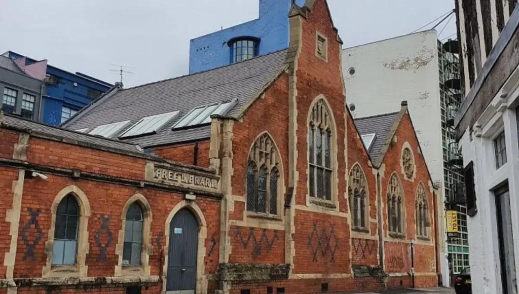 Top 10 Libraries in Dubai | Best Public Reading Spaces